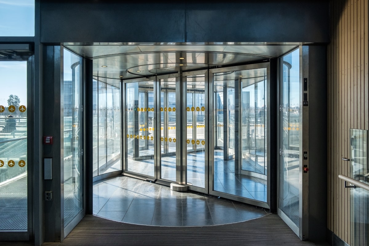 Purpose of Revolving Doors in Commercial Buildings | Go Doors